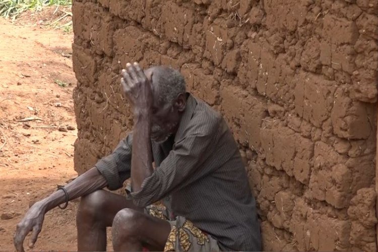 Rwamagana : Abatuye mu kagari ka Bwiza bahangayikishijwe n'uko umusaza ...