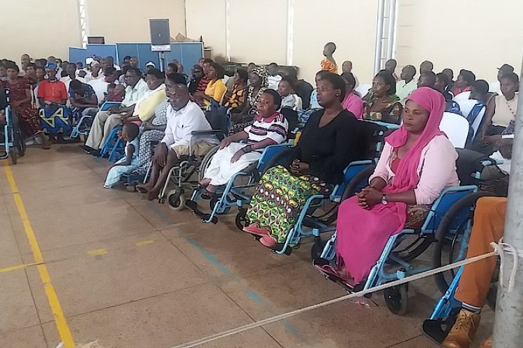 Kayonza: Abafite ubumuga baravuga ko bagorwa no gukoresha ubwiherero bumwe na bumwe - Isango ...