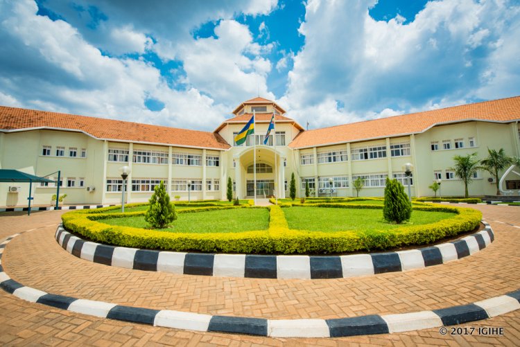 Rwamagana : Hari bamwe mu bayobozi bagaragarwaho n'ubusinzi bukabije ...