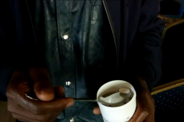 Hari abakuze bacyumva ko ibinini by’inzoka byagenewe abana gusa ...