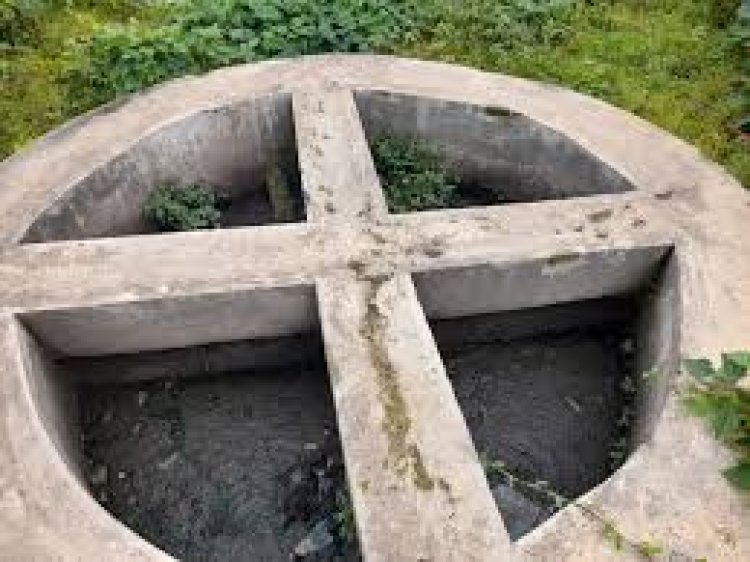 Musanze - Kinigi: Bahangayikishijwe n'umwanda uva mu byobo bidasakaye ...