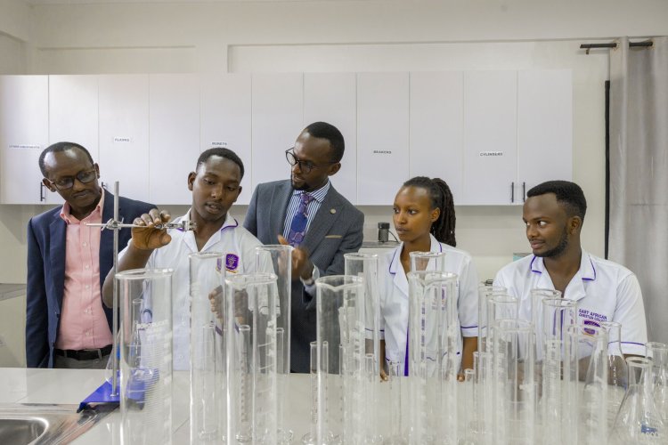 Abanyeshuri 500 bahawe buruse muri gahunda ya USAID Ireme - Isango Star ...