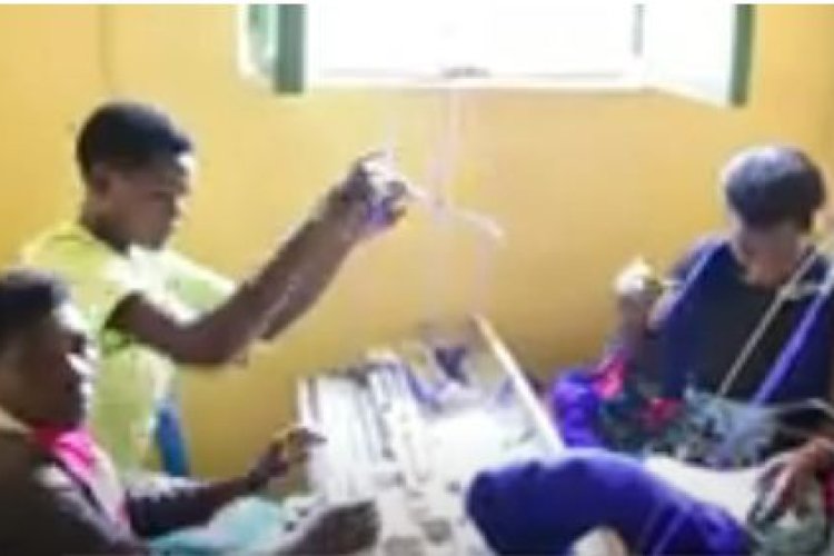 Nyaruguru: Barishimira kuba barabashije kwivana mu bukene - Isango Star ...