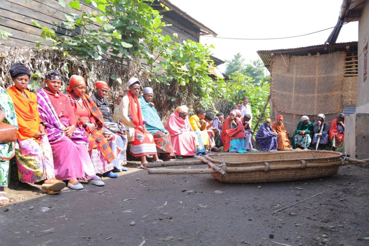 Musanze-Kinigi: Umugabo yishe umugore we nyuma yo kumuhusha inyundo ...